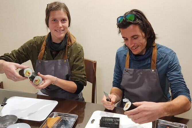 Nishiki Market, Private Sushi class & Sake Tasting in Townhouse - Exploring Nishiki Market: Kyoto’s Culinary Heart