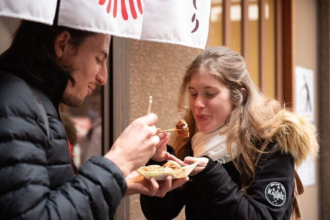 Nishiki Market, Private Sushi class & Sake Tasting in Townhouse - The Serenity of Nishiki Shrine: Peace Behind the Flurry