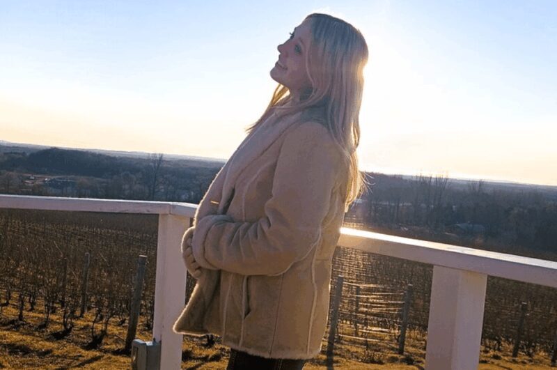 NON BUS Andie's VIP Traverse / Leelanau Peninsula Wine Tour - The Experience: What to Expect on the Tour