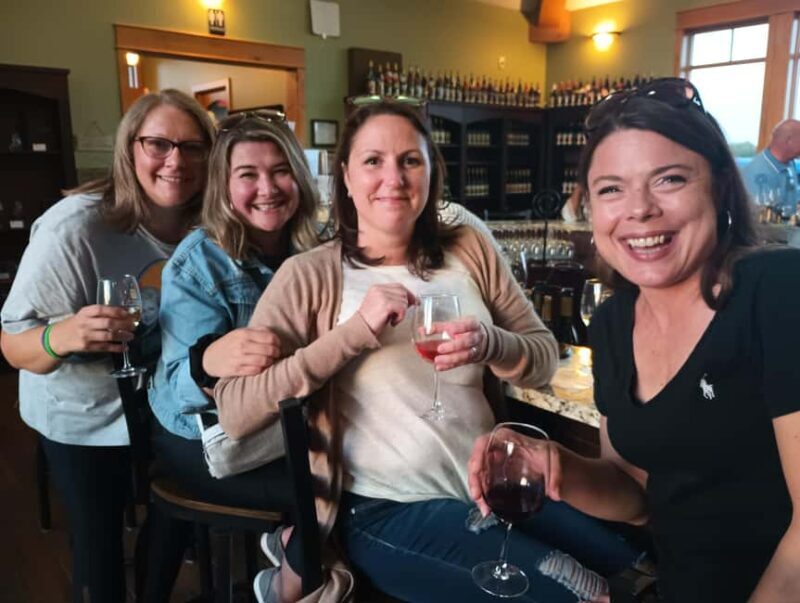 NON BUS Traverse City Leelanau Peninsula Sunset Wine Tour - FAQ