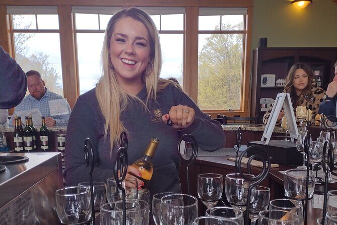 NON BUS VIP GMC Yukon Traverse Old Mission Peninsula Wine Tour - Key Points