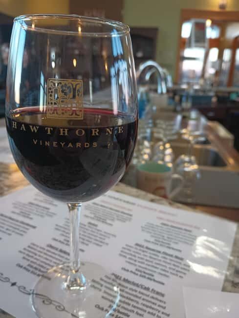 NON BUS VIP Red Wine Lovers Old Mission Traverse Wine Tour - Key Points