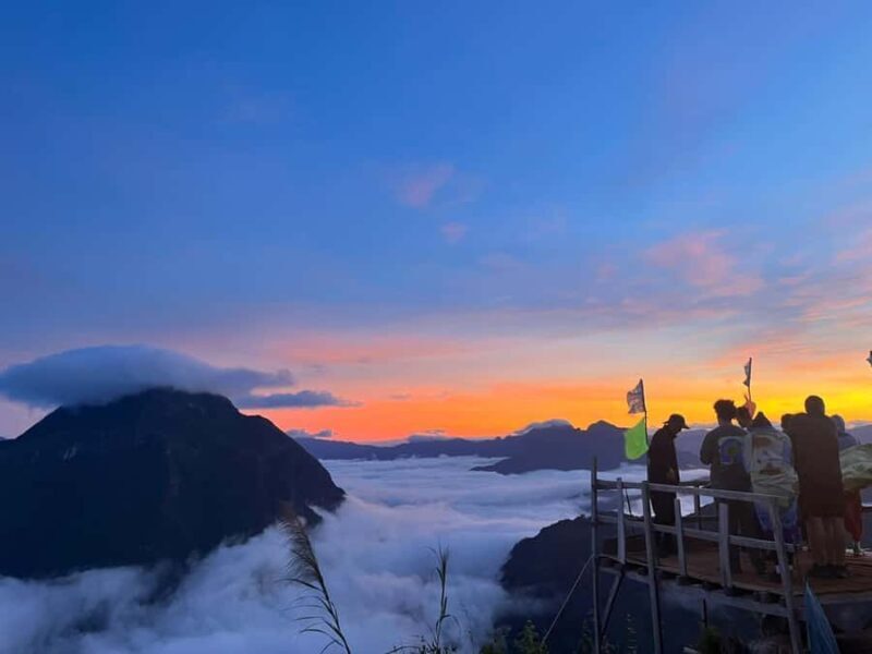 Nong Khiaw: 360-degree Deluxe camping above the clouds - Key Points