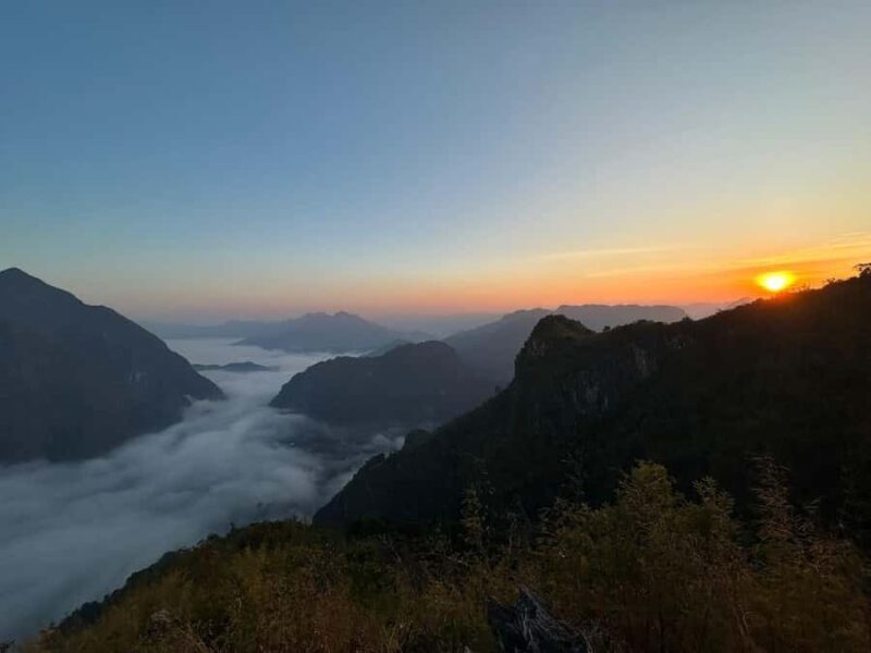 Nong Khiaw: Trekking To Camping Above The Clouds At Pha Deng - Waking Up with the Rising Sun