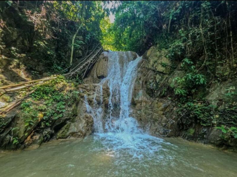 Nong Khiaw: Visit 100 Waterfall & Khmu Village Day Trip - An In-Depth Look at the Tour Experience