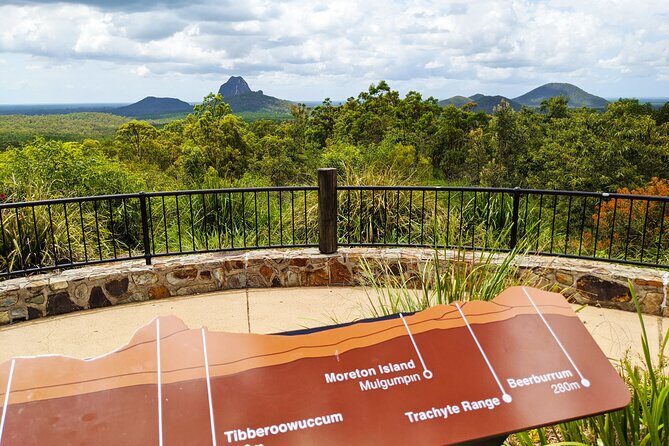 Noosa, Eumundi Markets, Glass House Mountains from Brisbane - Wrapping Up the Day