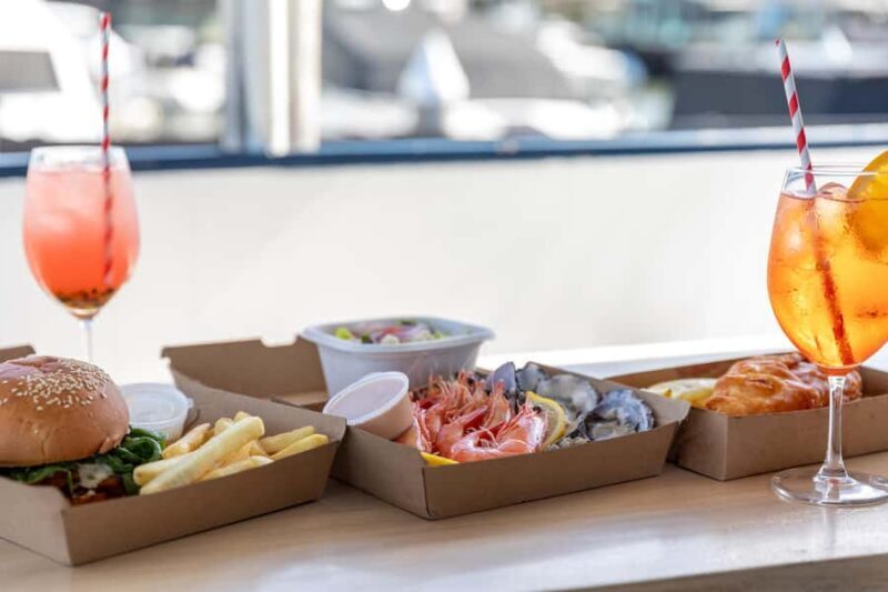 Noosa River Cruise with Seafood Lunch and Commentary - Noosa River Cruise with Seafood Lunch and Commentary: A Relaxing & Tasty Journey