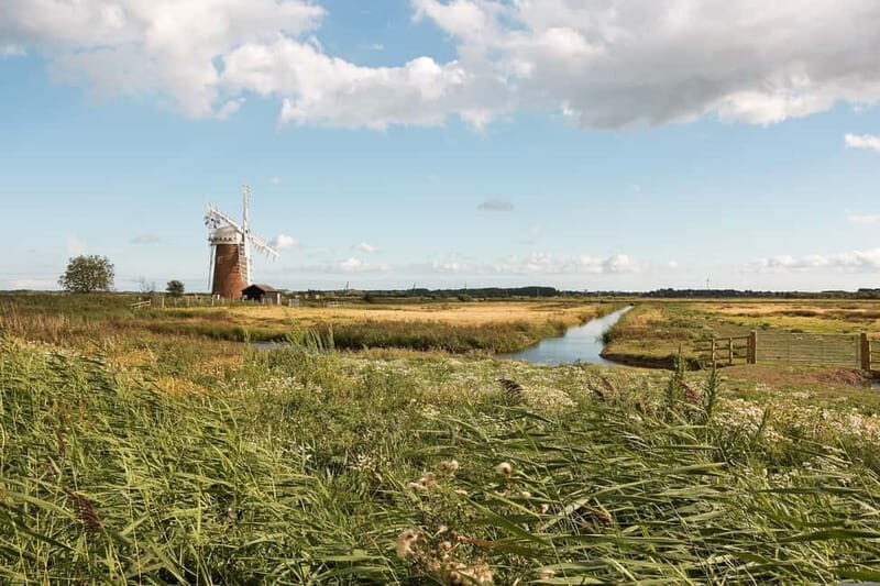 Norfolk: Broads & Coast Online Road Trip Travel Guide - Key Points