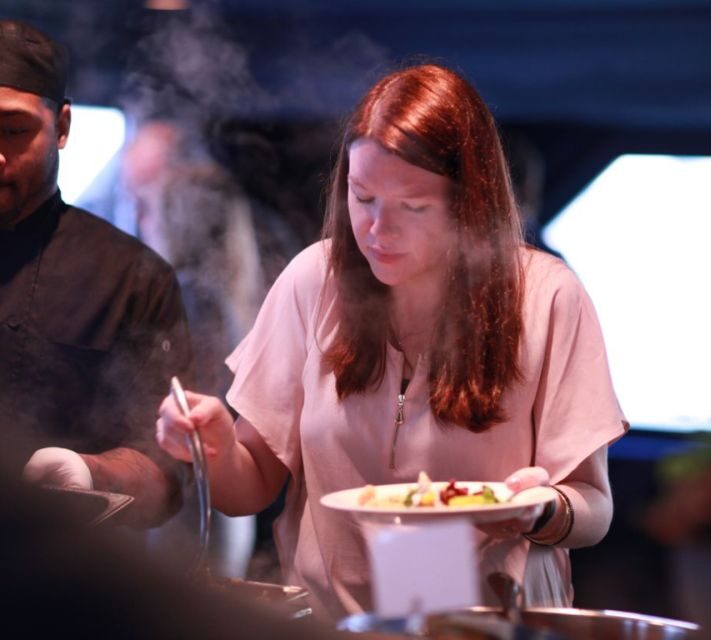 Norfolk: City Cruises Buffet Dinner Cruise - What sets this cruise apart?