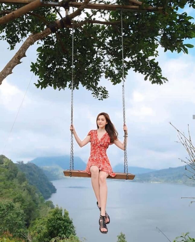 North Bali: Ulun Danu, Waterfalls, Swing and Monkey Forest - An Introduction to the North Bali Tour