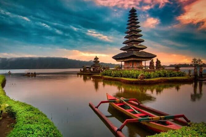 North Best Trip Ulundanu Beratan,Taman Ayun Temple and Tanah Lot - Discover Bali’s Cultural Gems with the North Best Trip