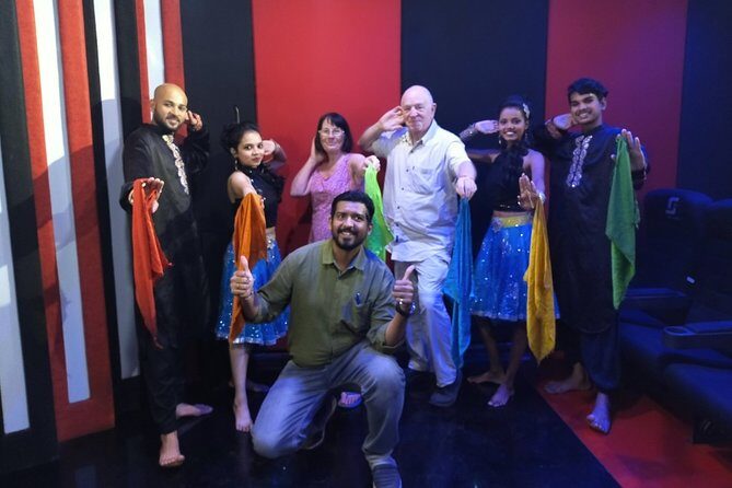 North Mumbai City with Bollywood Studio Tour in Private Vehicle - Who Will Love This Tour?