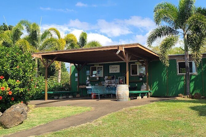 North Shore Farm: Anahulu River, Kayak-Sup, Turtles, Lunch & More - FAQs