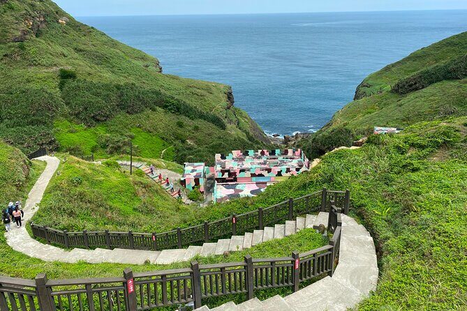 Northeast Coast Day Tour: Bitoujiao, Lighthouse & Lanyang Museum - FAQ