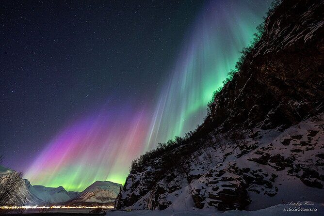 Northern Lights Chase minibus, portraits, toilet, meal, guarantee - The Sum Up: Why This Tour Is a Solid Choice