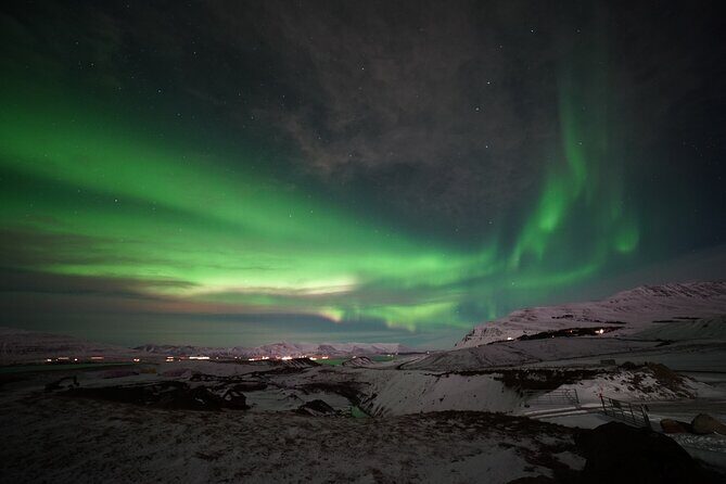 Northern Lights In luxury off-road SUV with Photos and Treats (Private 1-6 Pax) - Frequently Asked Questions