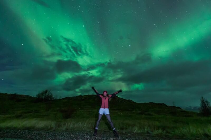 Northern Lights in Mini Bus, Photos, Hot Cocoa and Pastries - Additional Considerations