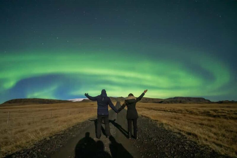 Northern Lights in Super Jeep, Photos, Hot Cocoa, Pastries - Key Points