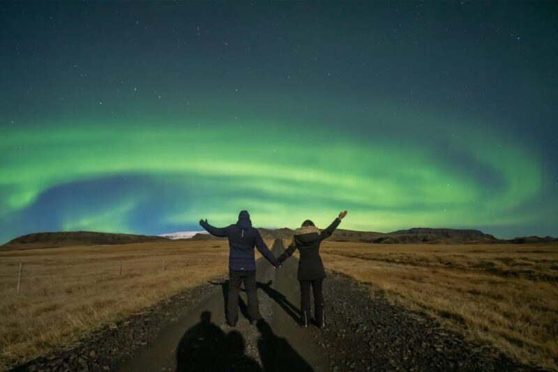 Northern Lights, Off-Road Truck, Photos, Hot Cocoa, Pastries - A Closer Look at the Tour Experience