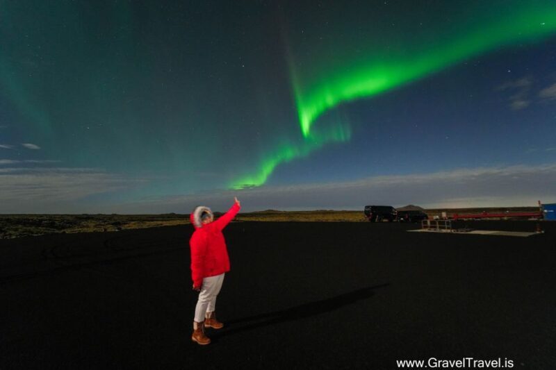 Northern Lights Tour From Reykjavik with Photography - Key Points