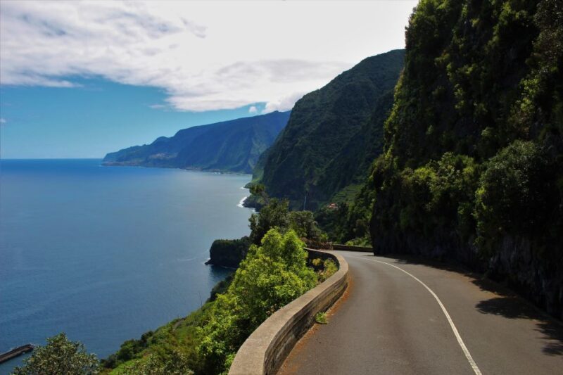 NorthWest's 50 shades of green, rock pools & waterfalls Tour - The Sum Up