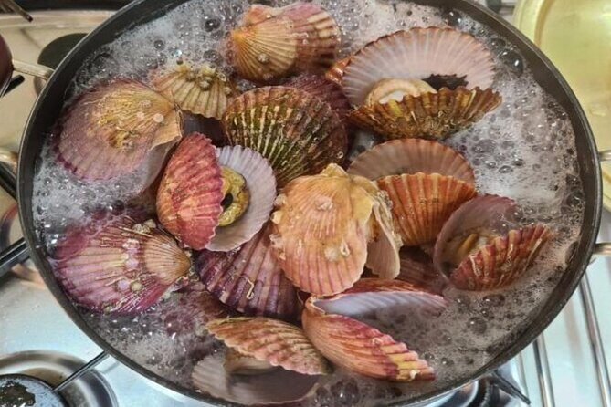 Noryangjin Seafood and Han River Chill - Exploring the Itinerary in Detail