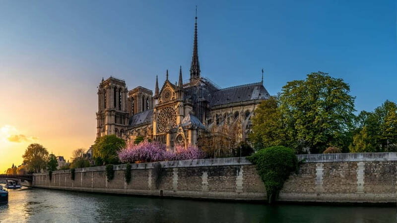 Notre-Dame Cathedral: Skip-the-Line Interior Guided Tour - Exploring Notre-Dame: A Closer Look at the Guided Tour