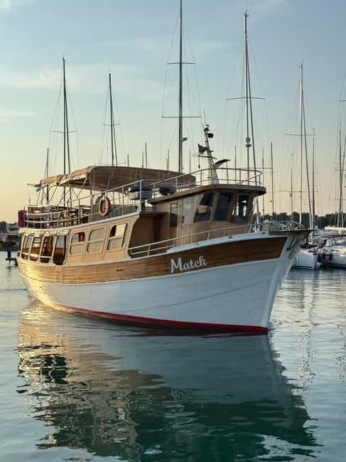 Novigrad: Lim Fjord & Rovinj Boat Trip with Lunch and Drinks - What Traveling With This Tour Means