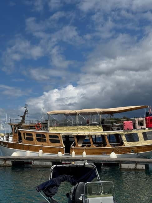 Novigrad: Sunset Dolphin Watching Boat Tour by Matek - Discovering the Sunset Dolphin Watching Boat Tour by Matek in Novigrad