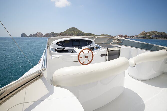 Number Juan 100ft Yacht Azimut Rental - What to Expect Before You Board