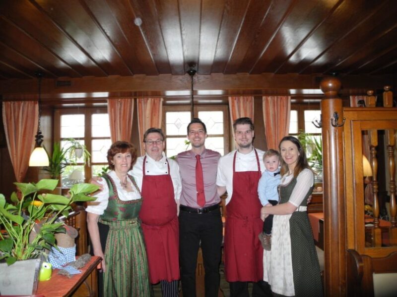 Nürnberg City Tour with Traditional Dinner & Beer - Key Points
