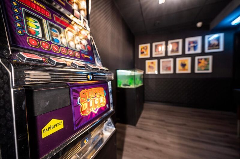 Nürnberg: Scavenger Escape Room Experience: Gangsta's Cage - Practicalities & Tips for Visiting