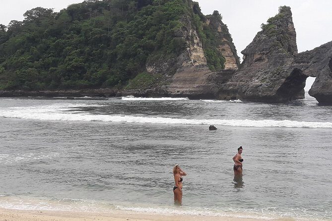 Nusa Penida Tour Package 2 Days 1 Night - FAQs