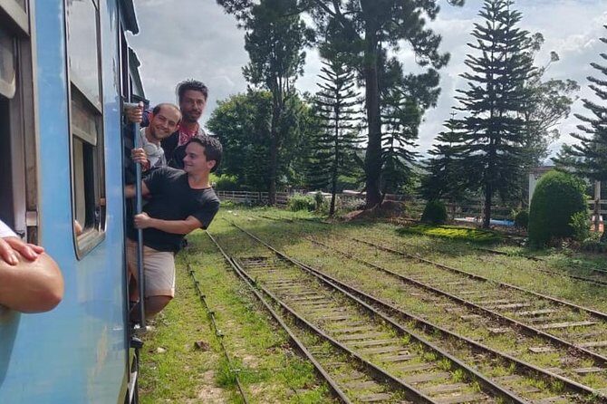 Nuwaraeliya (Nanuoya) to Ella Reserved Train Tickets - Why Book in Advance?