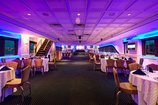 NYC: Atlantis Yacht Luxury New Year's Eve Party Cruise - Key Points