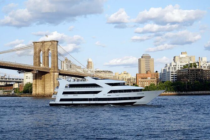 NYC: Celebrate New Year's Eve Aboard a Fireworks Cruise - What Travelers Are Saying