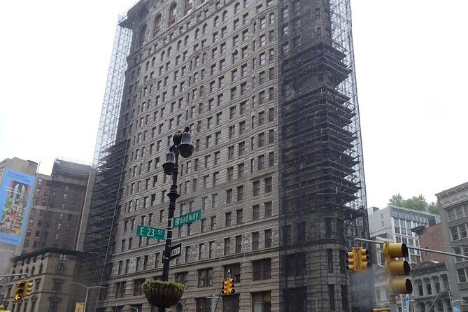 NYC Chelsea self-guided walking tour & scavenger hunt - Summary