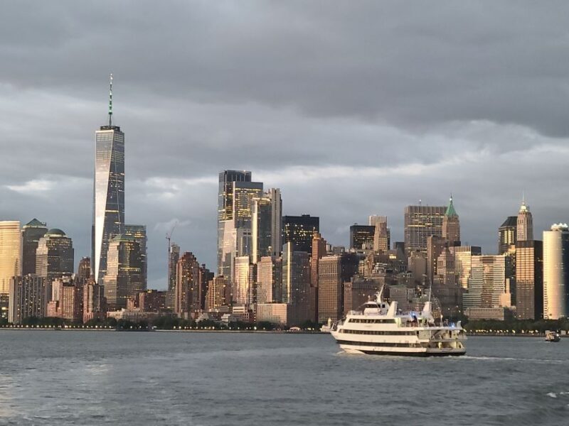NYC: Christmas Day Buffet Brunch or Dinner Harbor Cruise - FAQ