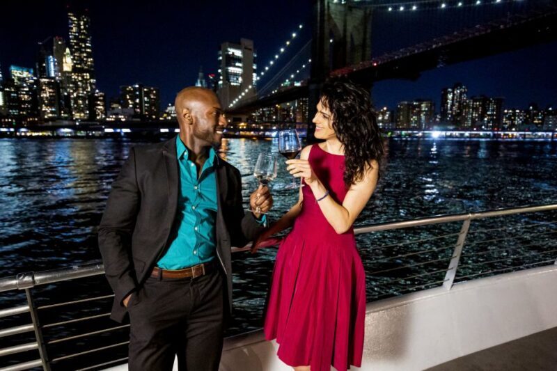NYC: Christmas Eve Buffet Lunch or Dinner Harbor Cruise - Reviews & Genuine Perspectives