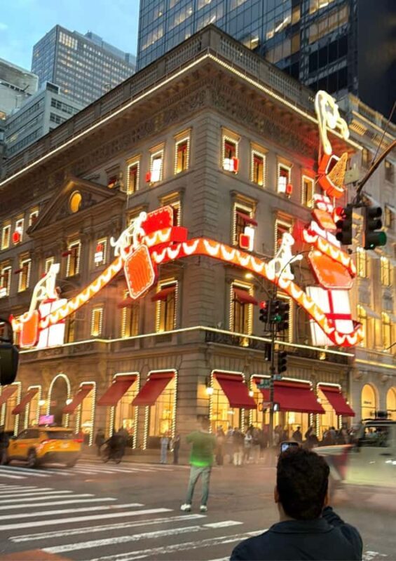 NYC: Christmas Sweet Food Tour and Holiday Lights - The Value of This Experience