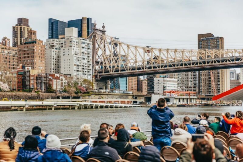 NYC: Circle Line 2.5 Hour Best of NYC Boat Cruise - The Experience of a Guided Water Tour