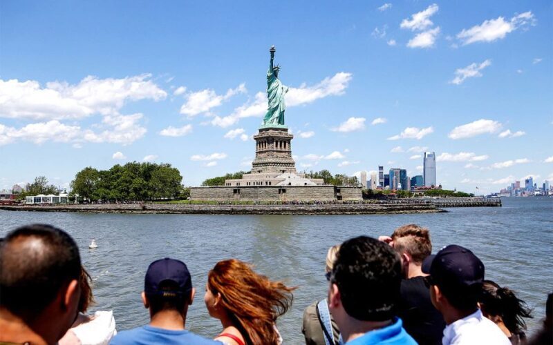 NYC: Ellis Island Private Tour with Liberty Island Access - Detailed Breakdown of the Highlights