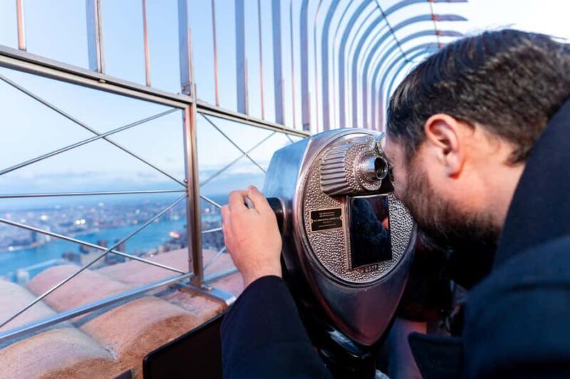 NYC: Empire State Ticket & Grand Central Small Group Tour - Group Size and Atmosphere