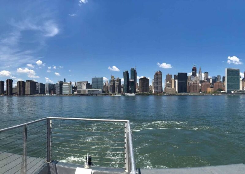 NYC | French guided tour Superheroes Midtown & Brooklyn - Introduction: A Tour for Superheroes and Curious Minds