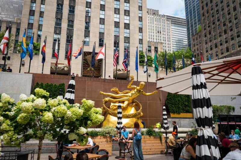 NYC: Half-Day Luxury Bus Tour with One World Access - The Itinerary in Detail