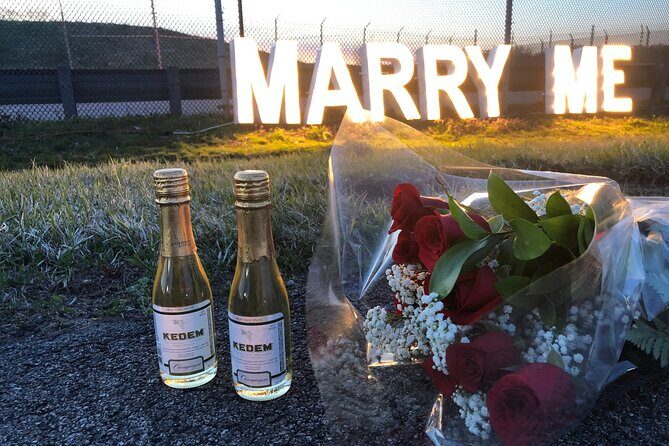 NYC Helicopter Proposal Tour with Photos and Champagne - Is It Worth the Price?