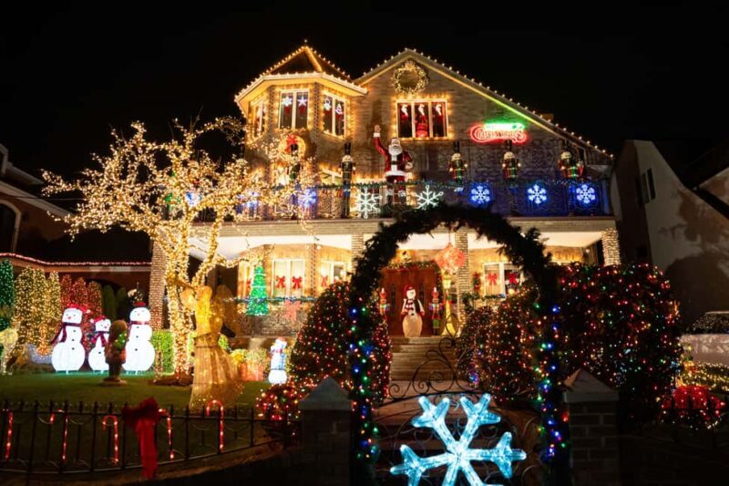NYC: Holiday Lights and Dyker Heights Luxury Bus Tour - FAQ