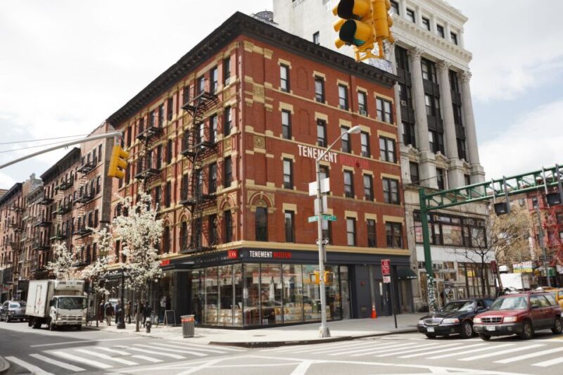 NYC: Lower East Side Devour Food & History Walking Tour - Authentic Guides and Engaging Stories
