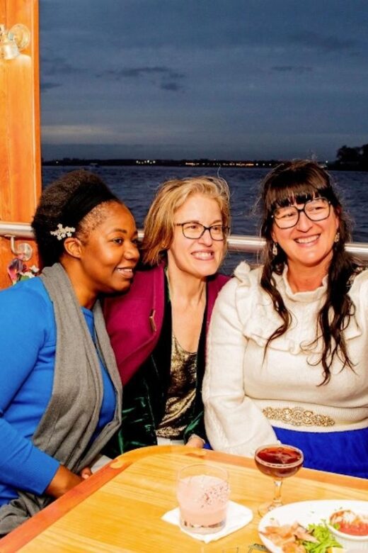 NYC: Night Holiday Lights and Cocoa Cruise - Who Will Love This Cruise?