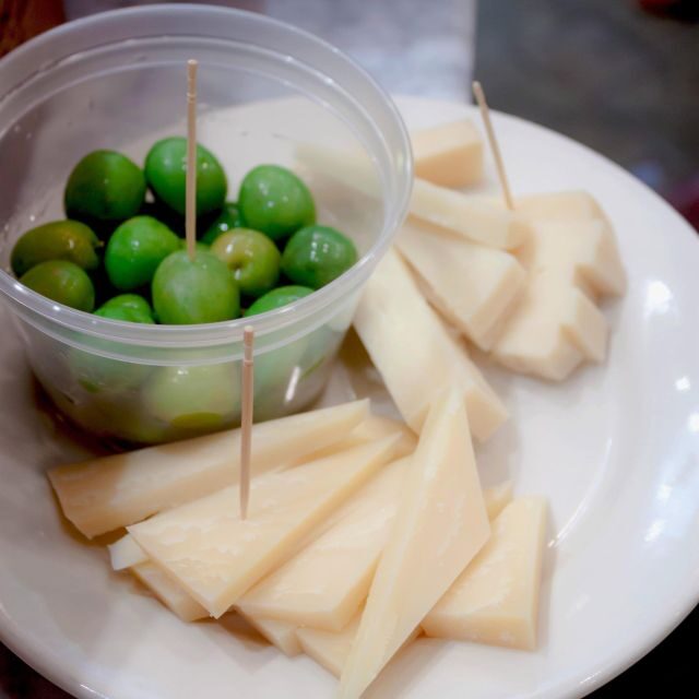 NYC: Original Chinatown and Little Italy Foodie Tour - Starting Point and First Impressions